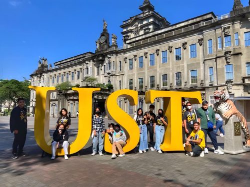 UST | Angelicum School